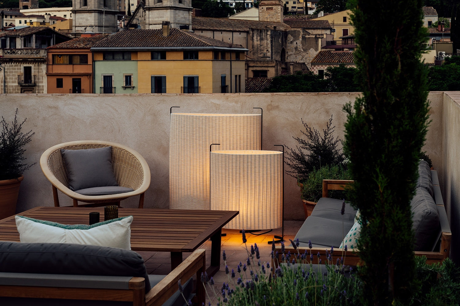 How Do I Light Up a Balcony or Terrace Stylishly? Buy Outdoor Lights ...